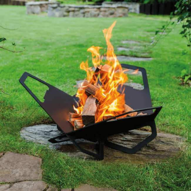 How to use a fire pit | Primrose UK